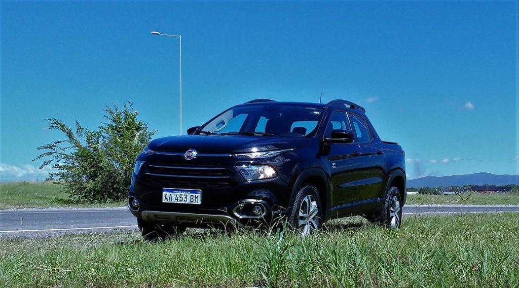 Y ahora probamos la versión manual (4×4) de Toro. Freedom | Automotiva