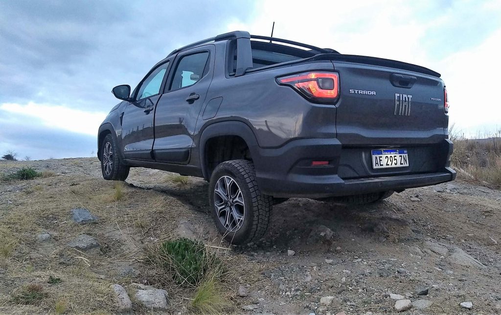 Probamos la nueva pick up de Fiat. Strada Volcano | Automotiva