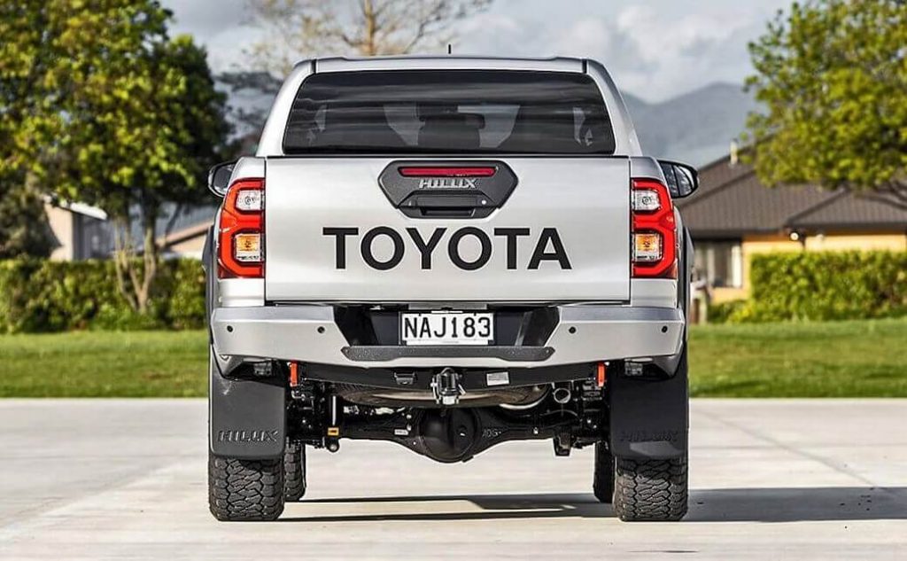 Para Sudáfrica. A la espera de la GR, llega la Toyota Hilux Mako ...