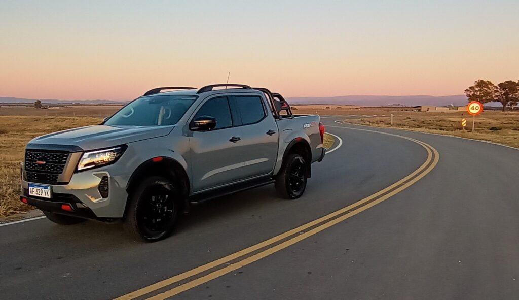 ¿La más linda? Probamos la Nissan Frontier PRO-4X | Automotiva
